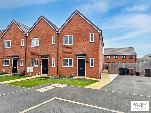 3 bedroom end of terrace house for sale