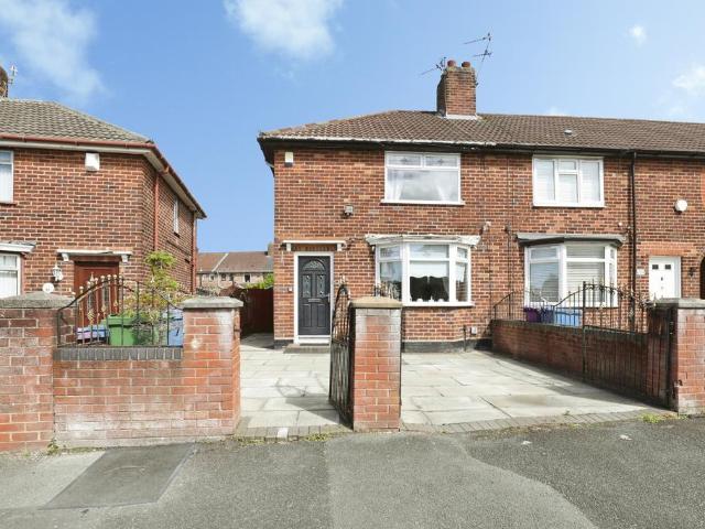 3 bedroom end of terrace house for sale