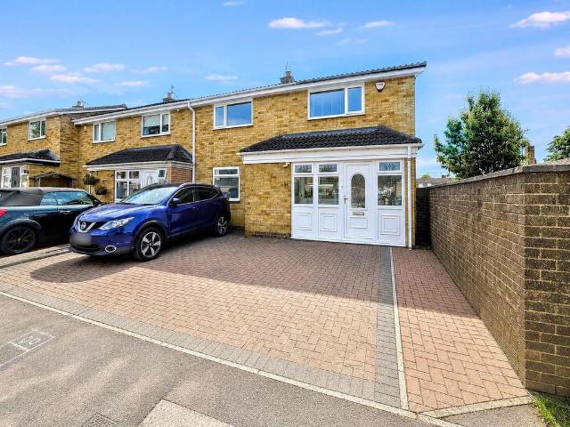 3 bedroom end of terrace house for sale