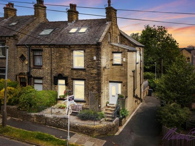 3 bedroom end of terrace house for sale