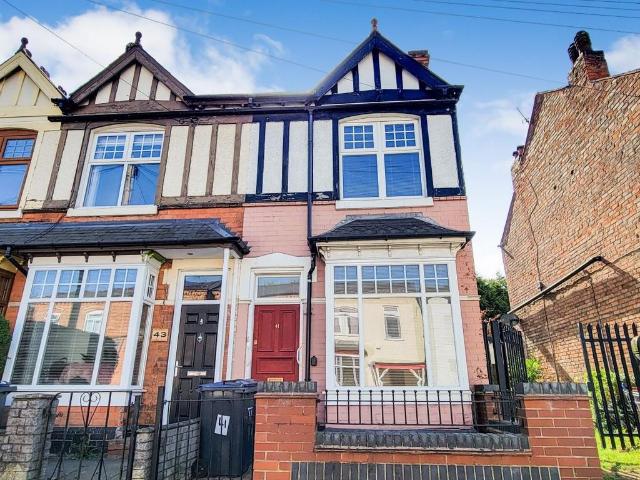 3 bedroom end of terrace house for sale