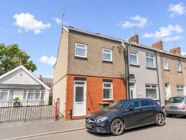 3 bedroom end of terrace house for sale