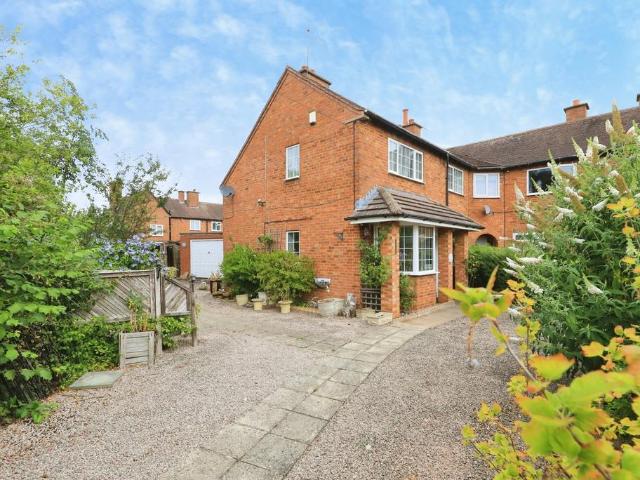 3 bedroom end of terrace house for sale