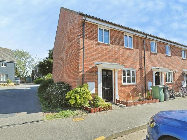 3 bedroom end of terrace house for sale