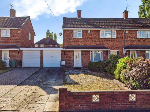 3 bedroom end of terrace house for sale