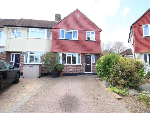 3 bedroom end of terrace house for sale