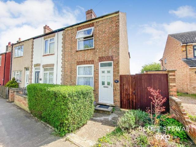 3 bedroom end of terrace house for sale