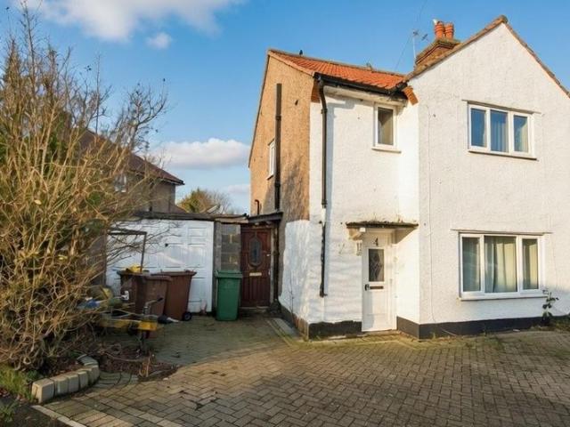 3 bedroom end of terrace house for sale