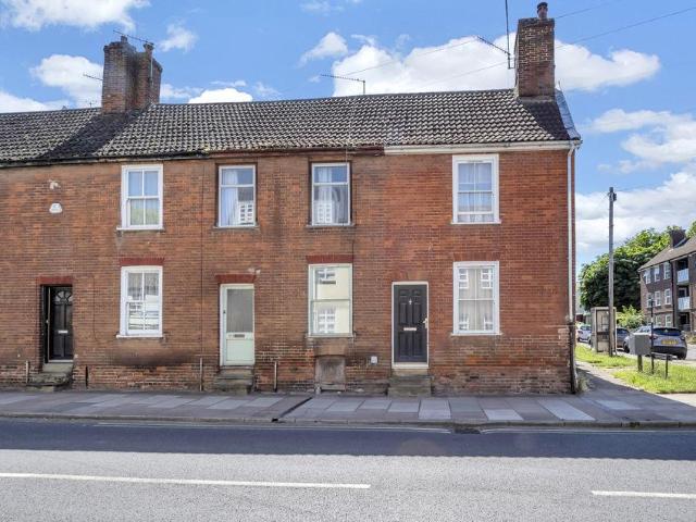 3 bedroom end of terrace house for sale