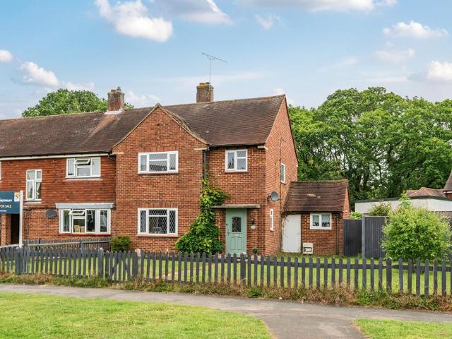 3 bedroom end of terrace house for sale