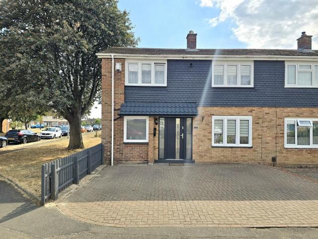 3 bedroom end of terrace house for sale