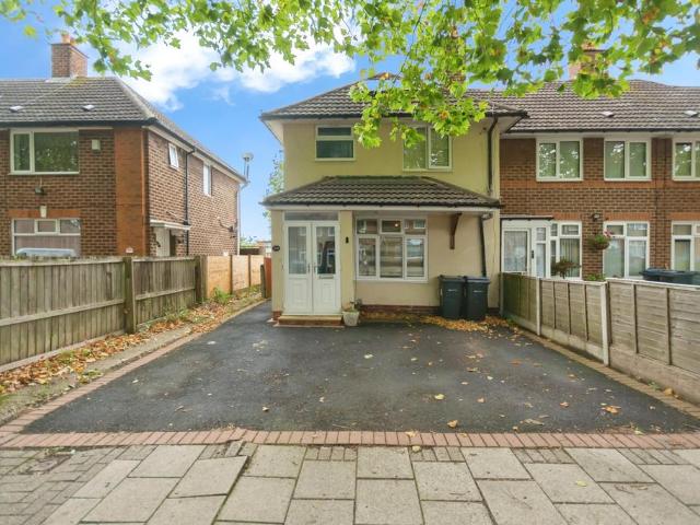 3 bedroom end of terrace house for sale