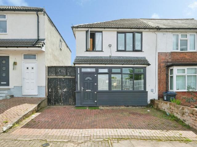3 bedroom end of terrace house for sale
