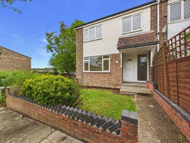 3 bedroom end of terrace house for sale