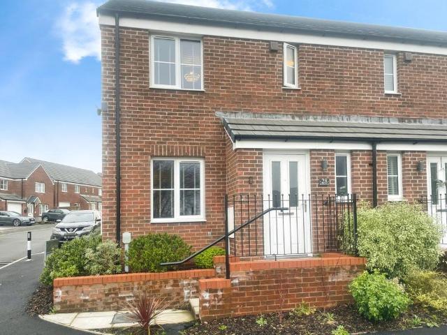 3 bedroom terraced house for sale