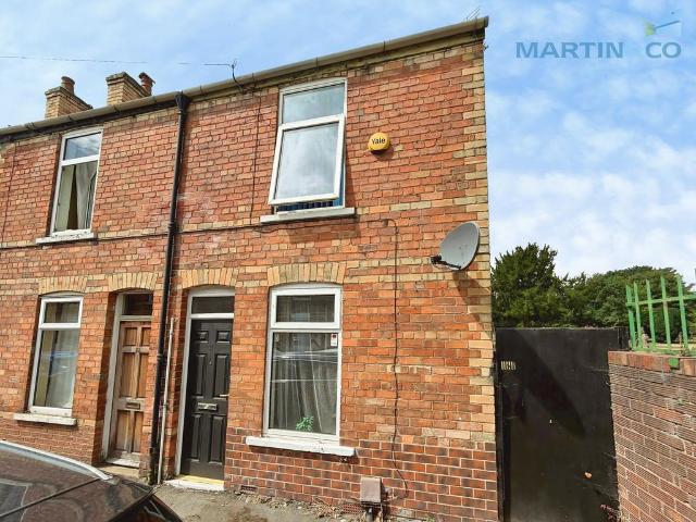 3 bedroom end of terrace house for sale