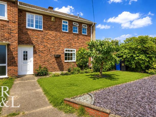 3 bedroom end of terrace house for sale
