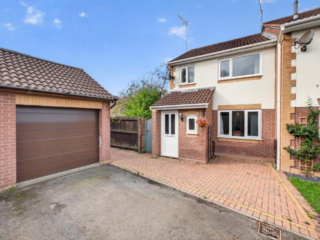 3 bedroom end of terrace house for sale