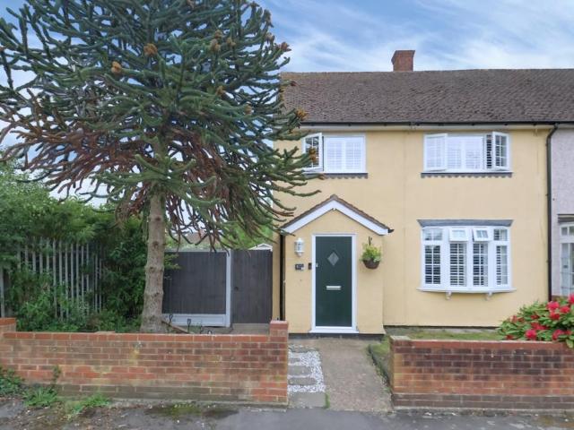 3 bedroom end of terrace house for sale