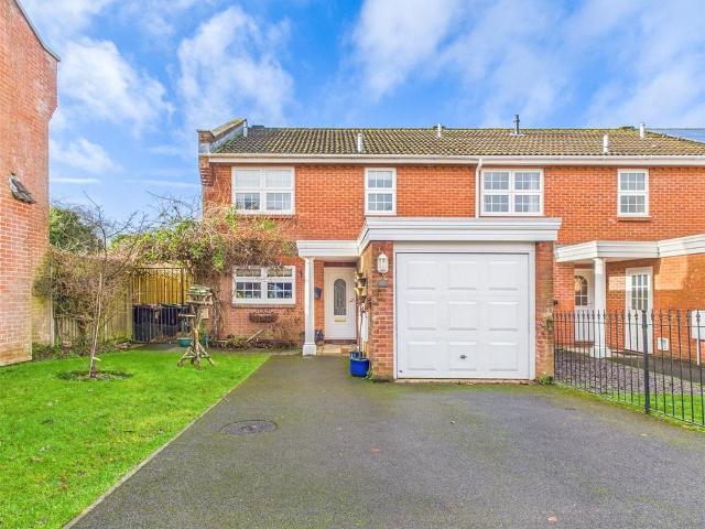 3 bedroom end of terrace house for sale