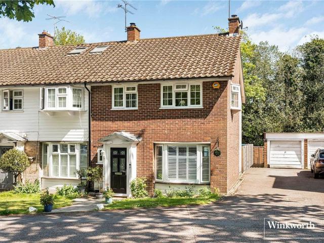 3 bedroom end of terrace house for sale