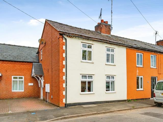 3 bedroom end of terrace house for sale