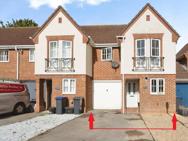 3 bedroom end of terrace house for sale