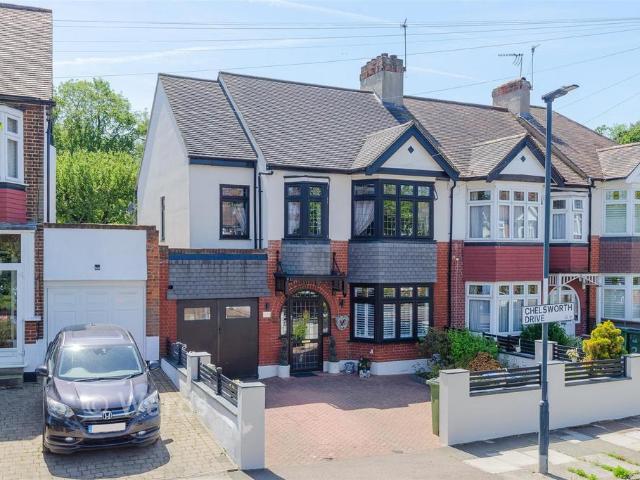 3 bedroom end of terrace house for sale