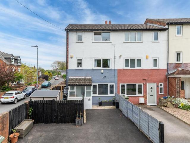 3 bedroom end of terrace house for sale