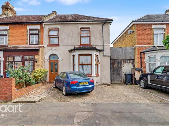 3 bedroom end of terrace house for sale
