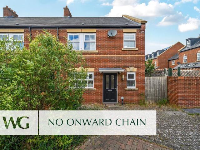 3 bedroom end of terrace house for sale