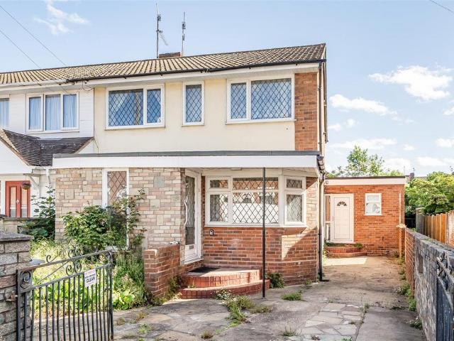 3 bedroom end of terrace house for sale