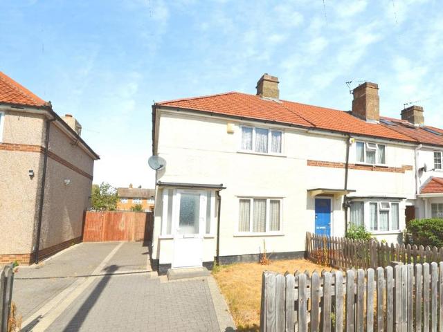 3 bedroom end of terrace house for sale