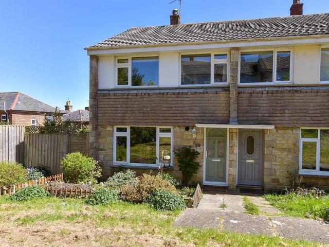3 bedroom end of terrace house for sale