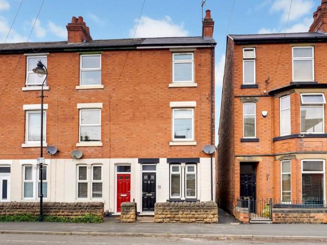 3 bedroom end of terrace house for sale