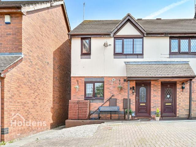 3 bedroom end of terrace house for sale