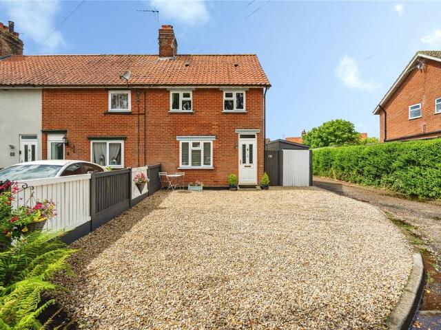 3 bedroom end of terrace house for sale