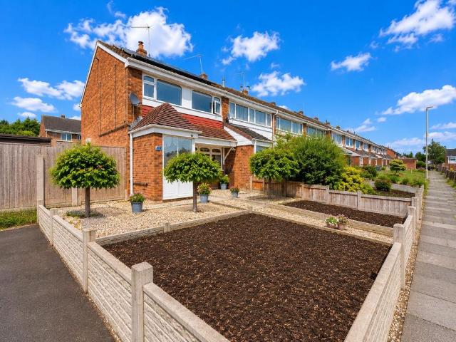 3 bedroom end of terrace house for sale