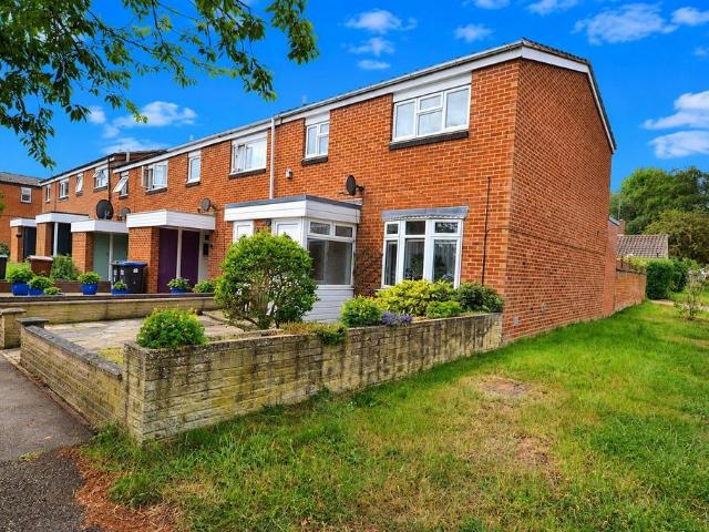 3 bedroom end of terrace house for sale