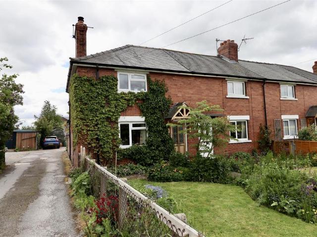 3 bedroom end of terrace house for sale