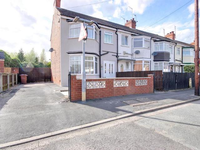 3 bedroom end of terrace house for sale