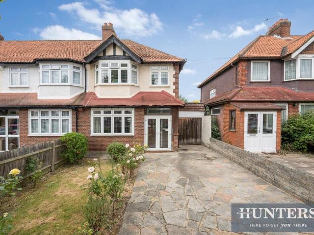 3 bedroom end of terrace house for sale