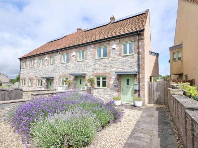3 bedroom end of terrace house for sale