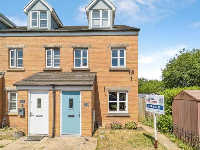 3 bedroom end of terrace house for sale