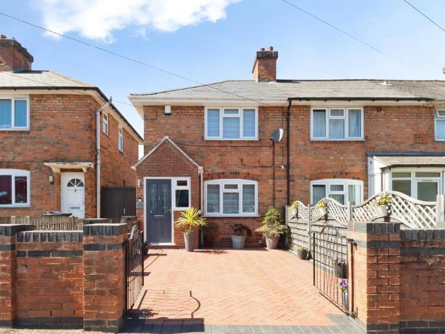 3 bedroom end of terrace house for sale