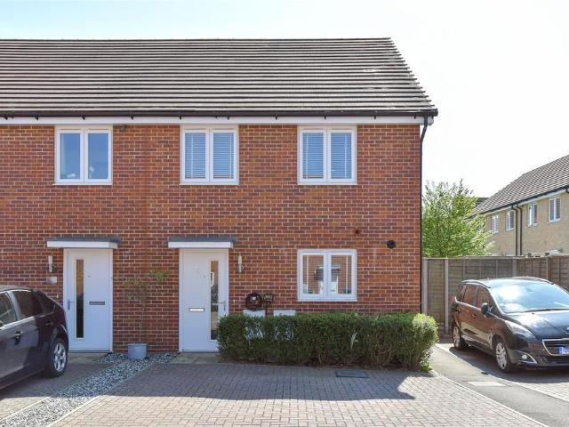 3 bedroom end of terrace house for sale