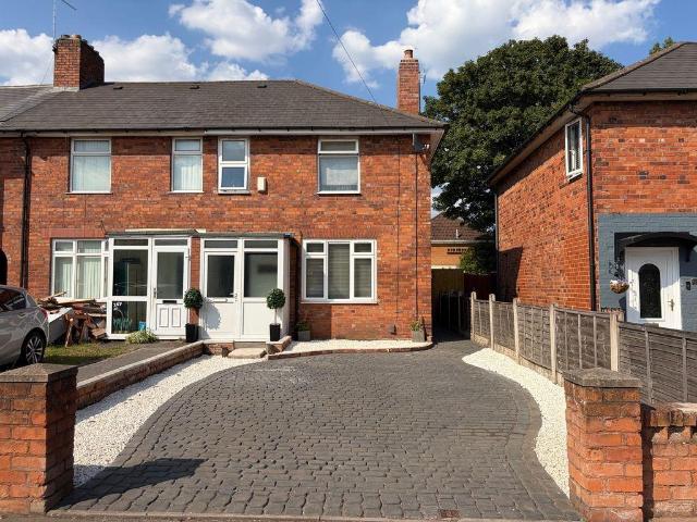 3 bedroom end of terrace house for sale