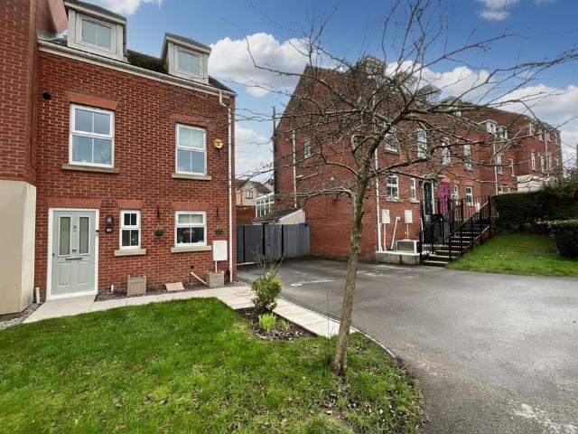 3 bedroom end of terrace house for sale