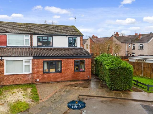 3 bedroom end of terrace house for sale