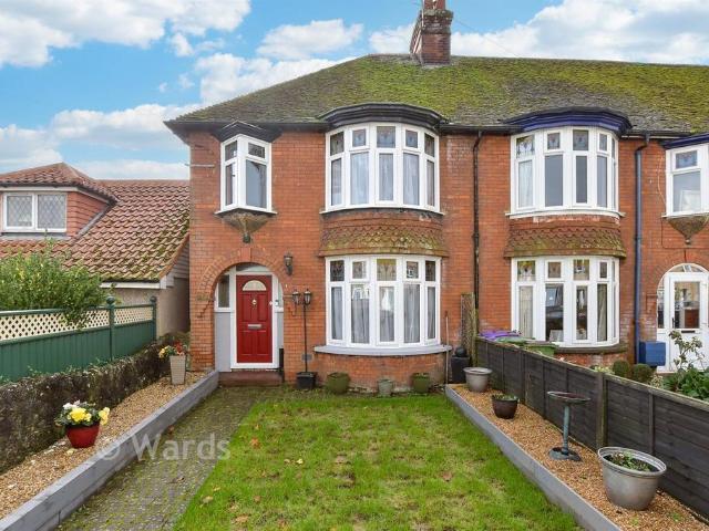 3 bedroom end of terrace house for sale